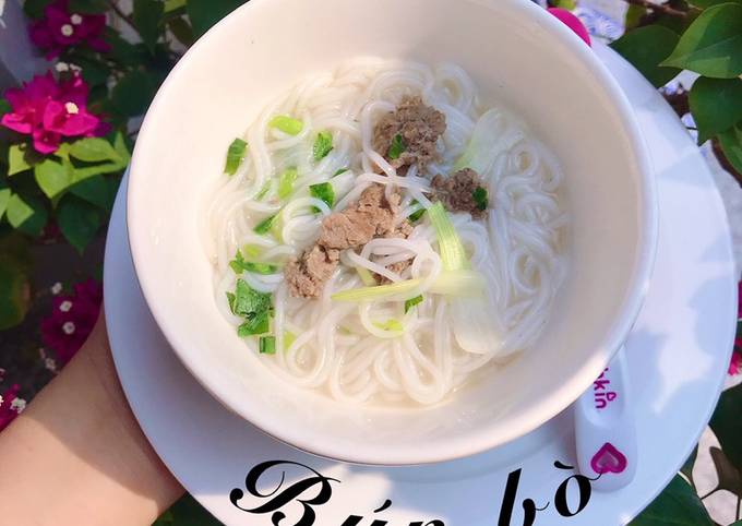 Cách Làm Món Bún bò phiên bản em bé của Quỳnh Quỳnh - Cookpad