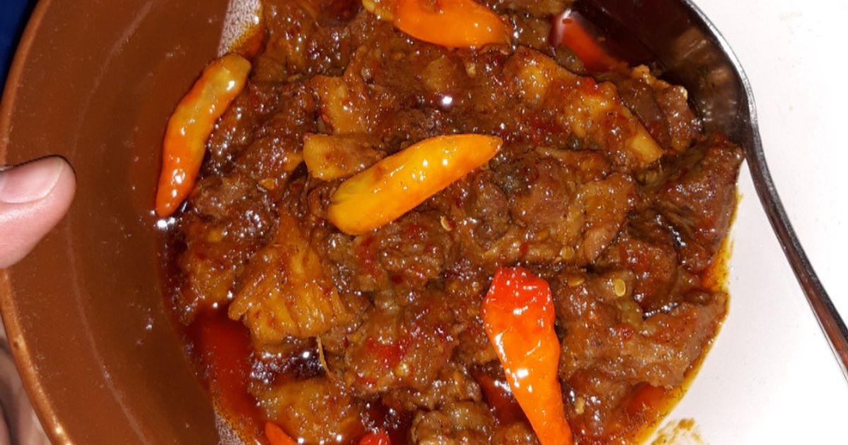 Resep oseng mercon daging sapi empuk & pedas: Lezatnya bikin ketagihan!