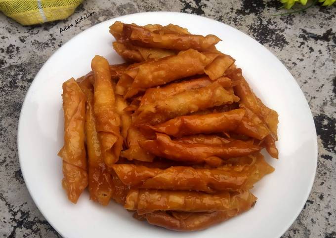 Resep Kacang Sembunyi Kulit Pangsit oleh anisatur raehan - Cookpad