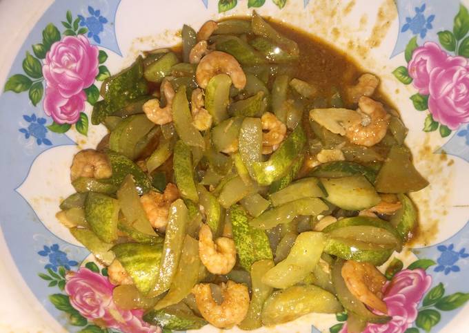 Resep Tumis timun udang oleh Arialda - Cookpad