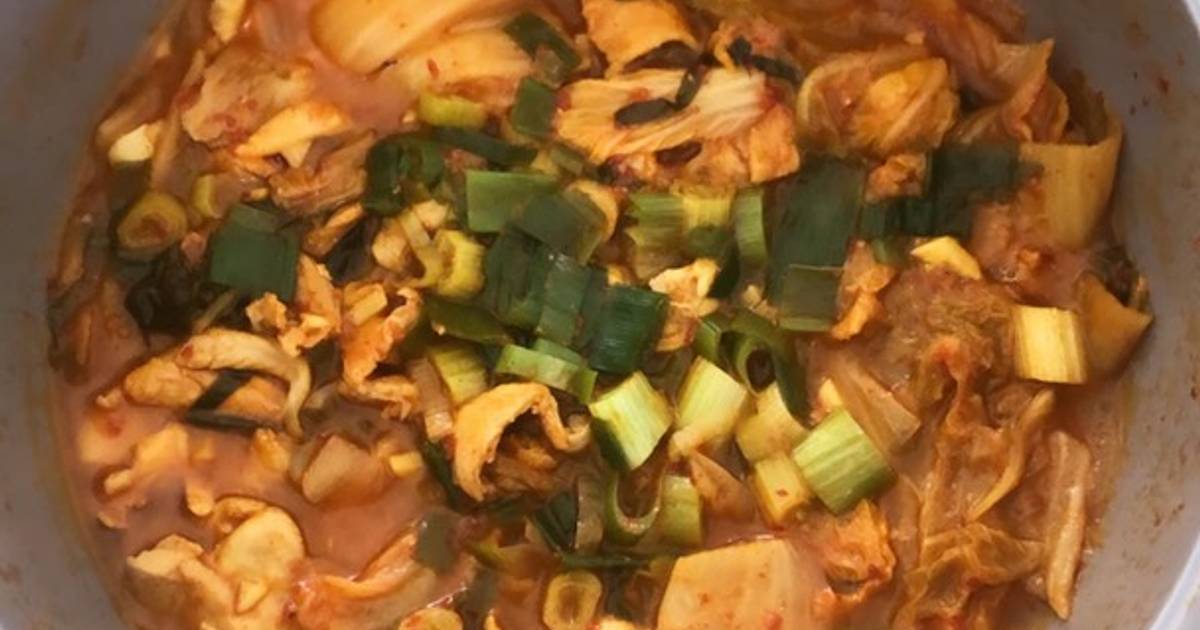 Resep Kimchi Jjigae / Sup Pedas Kimchi (No Oil) oleh cleoputri - Cookpad
