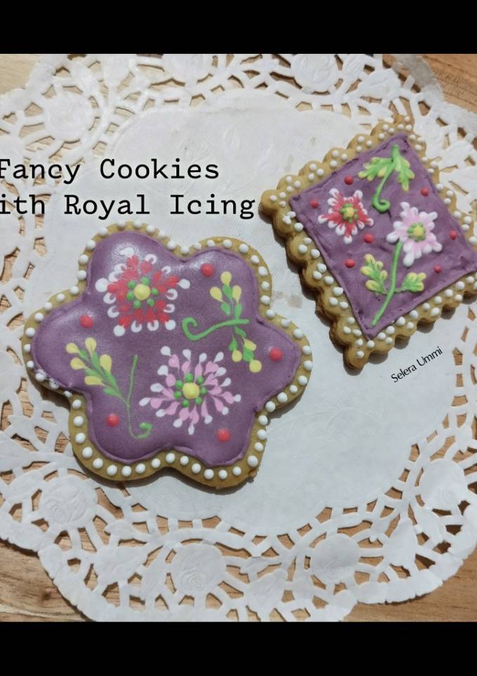 Resep Fancy Cookies with Royal Icing oleh Selera Ummi - Cookpad