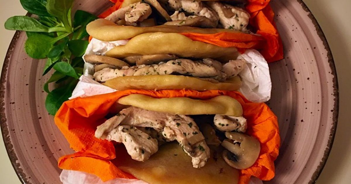 Ricetta Bao, Pane Cinese Con Pollo E Funghi Trifolati di Sweetdora ...