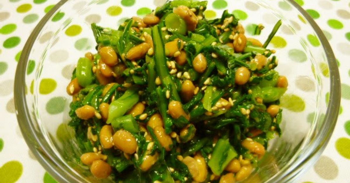 Gooey Gooey Chrysanthemum Leaves Mixed With Natto And Sesame Seeds ...
