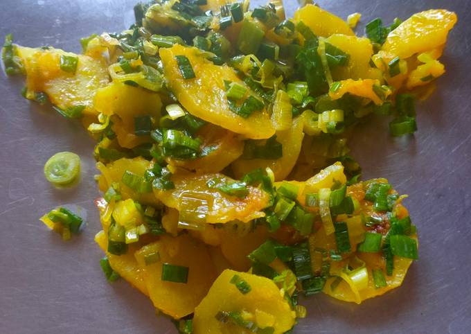 Spring onion potato Recipe by Alefiya Tunkiwala - Cookpad