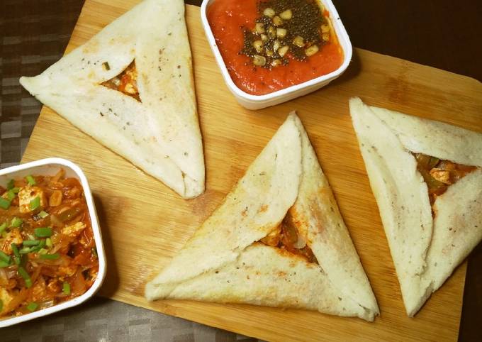 Paneer chilli dosa Recipe by Arti Panjwani - Cookpad