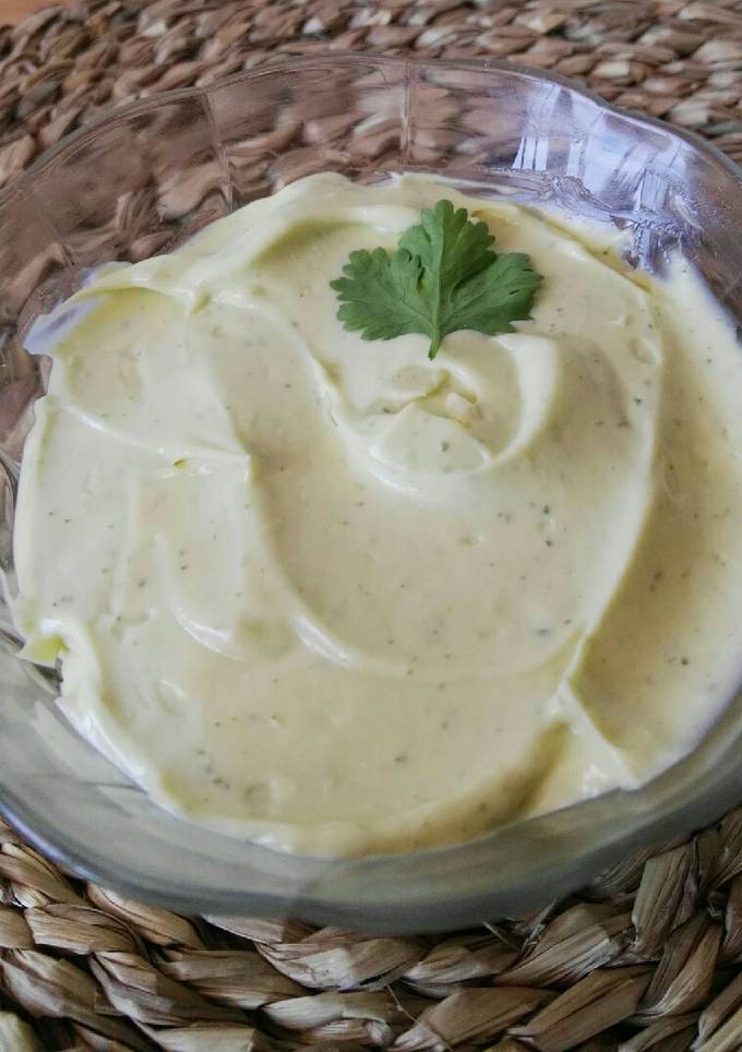 Mayonesa de cilantro Receta de hoy_cocina_lisson (Pilar) - Cookpad