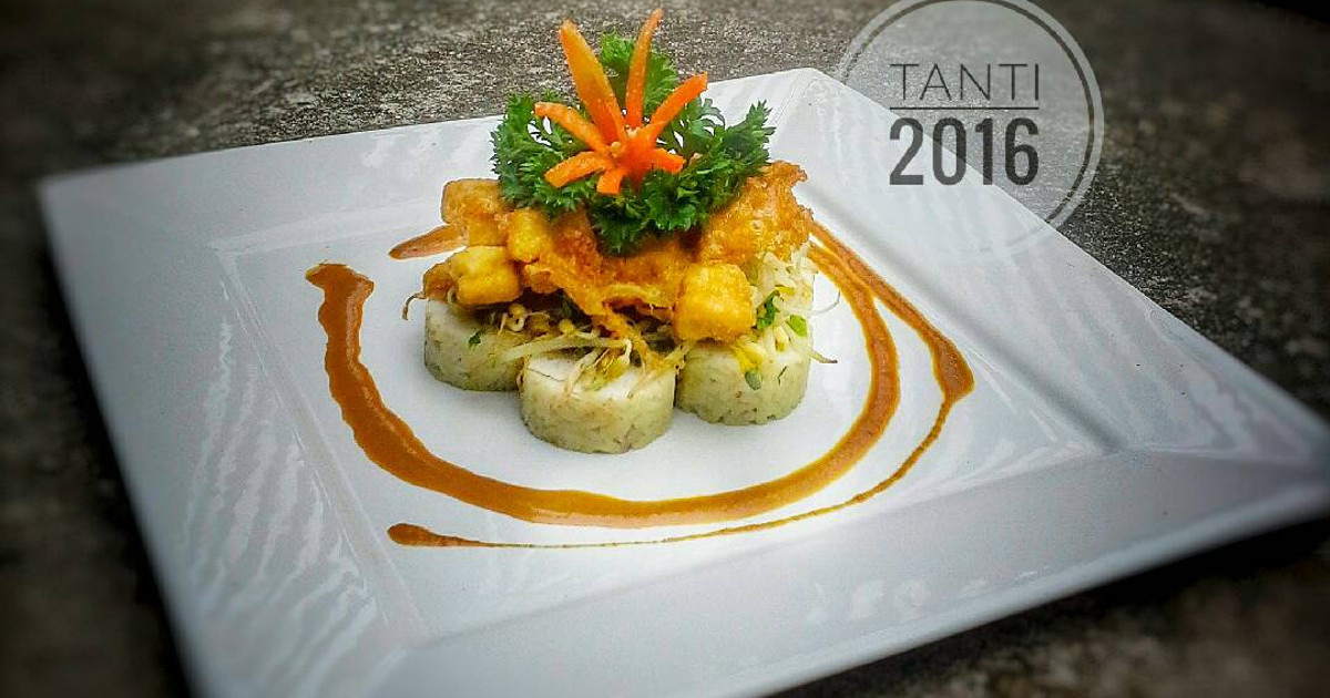 Resep Tahu Telur With Lontong oleh tanti.muji - Cookpad