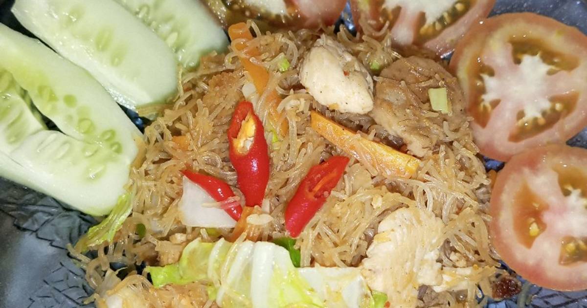 Resep Bihun goreng ayam & bakso oleh AnjaniGur - Cookpad