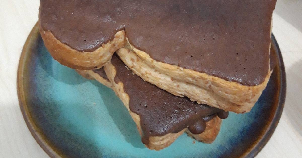 Resep Roti pisang toping mocca oleh adlina - Cookpad