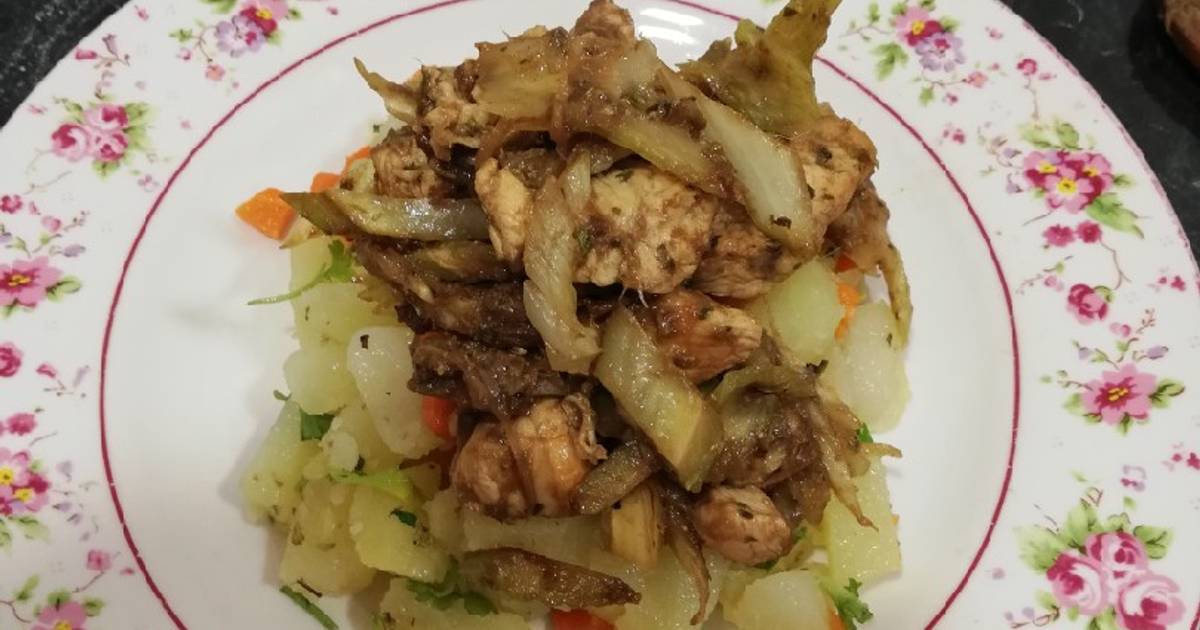 Salteado De Pollo Con Ensalada De Papas Con Zanahoria Receta De Zvonko