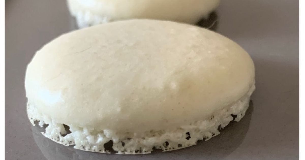 Macaron Shells Recipe by les douceurs de candice