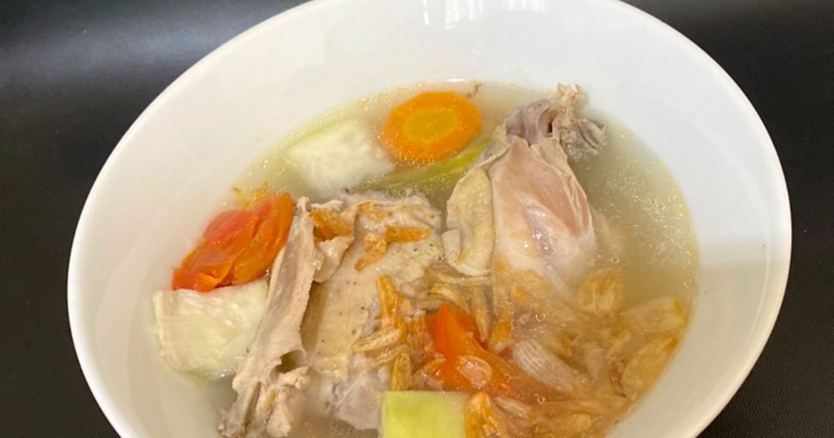 Resep Sup Ayam Labu Air oleh Angeline Hosen - Cookpad