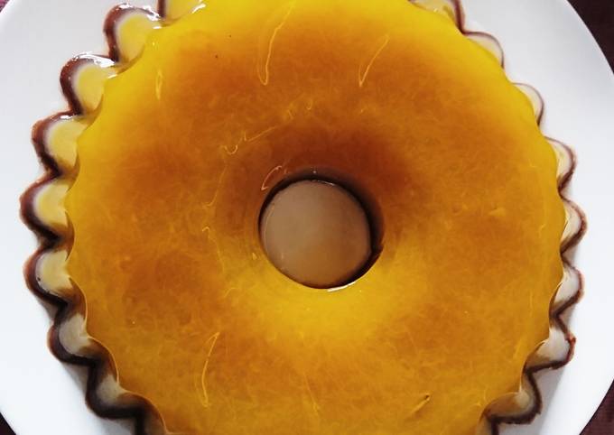 Resep Pudding waluh lapis puding susu coklat oleh Karlin Karduki - Cookpad