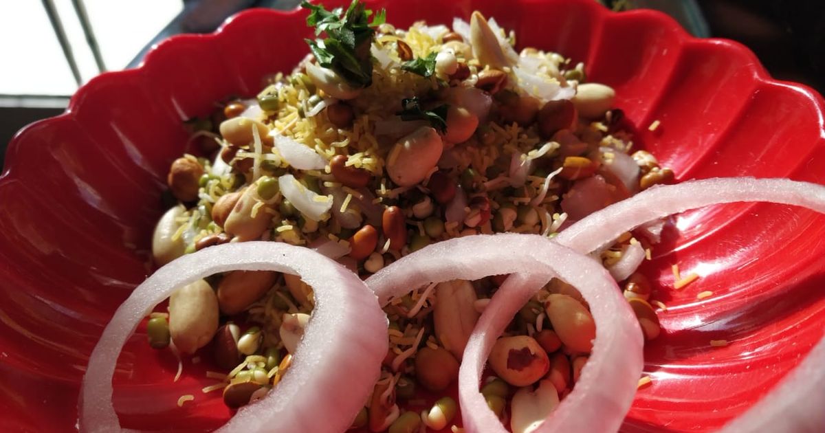 Healthy Sprout Chat Recipe by Dr. Sharda Sharma - Cookpad
