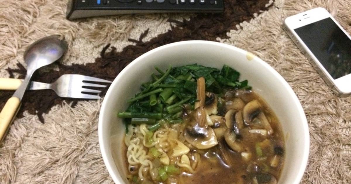 Resep Lo mie jamur praktis oleh Kals - Cookpad
