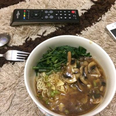 Resep Lo mie jamur praktis oleh Kals - Cookpad
