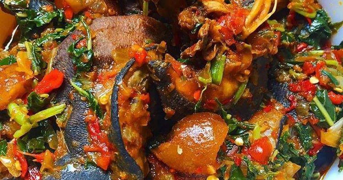 Vegetable sauce with snails and pomo Recipe by Long spoon - Cookpad