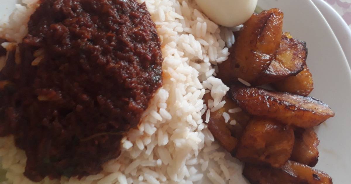 Rice,egg and fried plantain Recipe by Uju - Cookpad