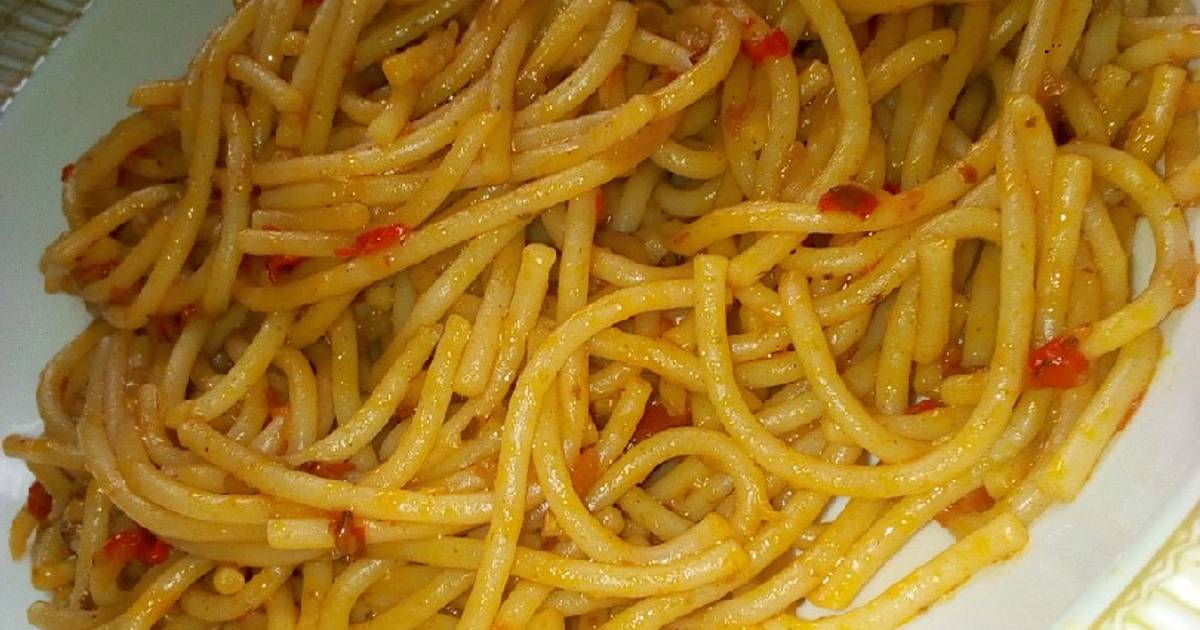 Jollof Spaghetti Recipe by RuQus - Cookpad