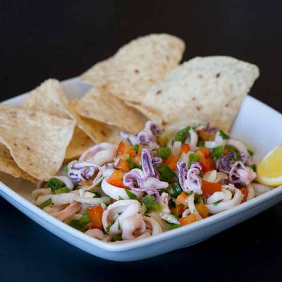 Ceviche de calamares Receta de Espiaenlacocina- Cookpad