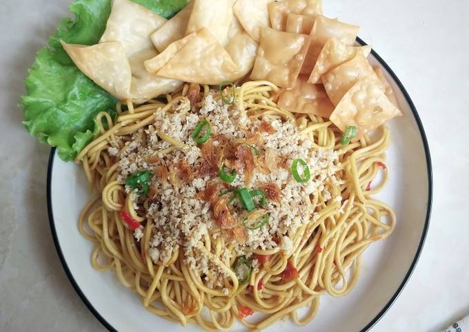 Resep Mie Gacoan versi Pedas Manis oleh Dapur Bunda Daisy - Cookpad