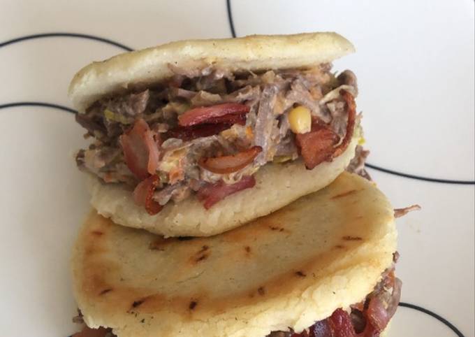 Arepa rellena Receta de Lina Murillo- Cookpad