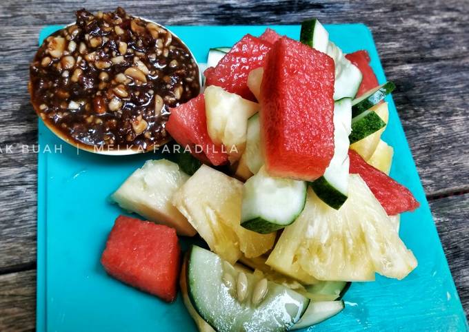 Resep Rujak Buah oleh Melka Faradilla Husna Sembiring - Cookpad