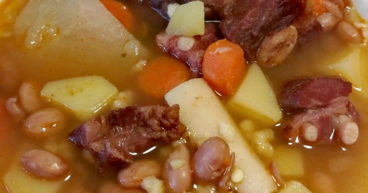 Tört Paszuly Levébe Leves (Füstölt Hússal) | Edina Furkó receptje ...