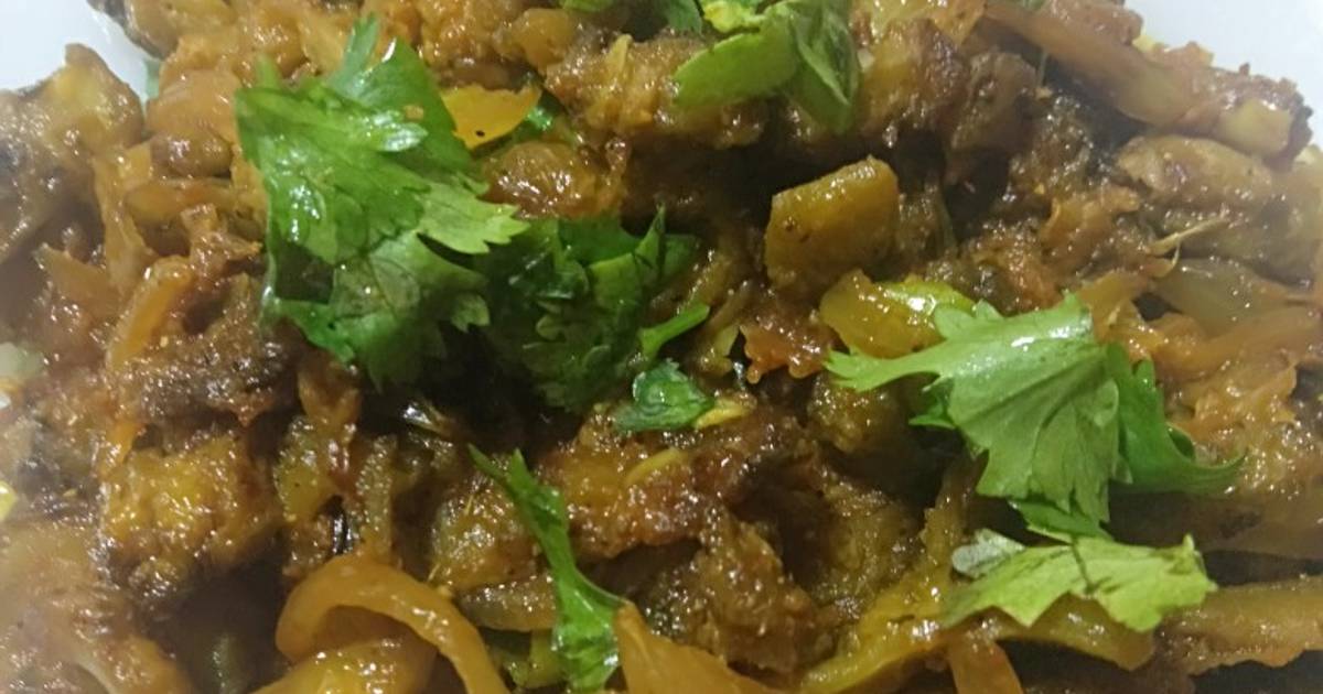 Karela Pyaz Recipe by Sumreen Farooq - Cookpad