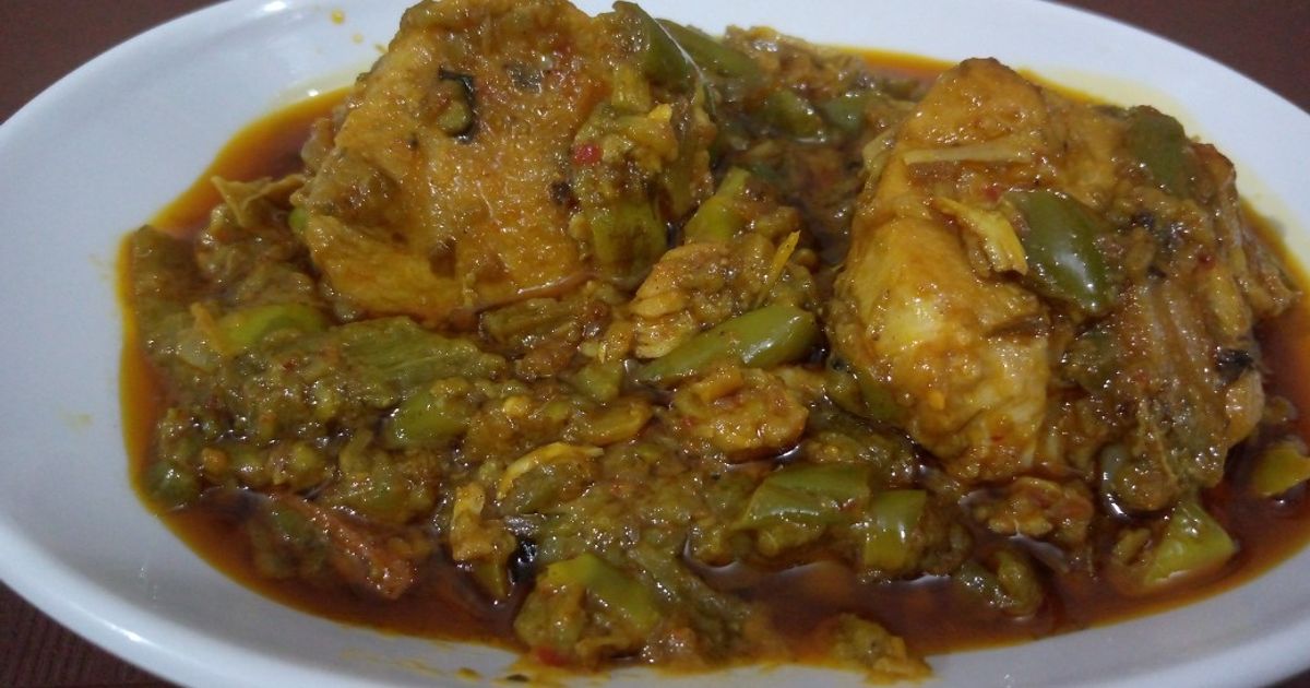 Shimla Mirch Chicken Recipe by Sadaf Siddiqui - Cookpad
