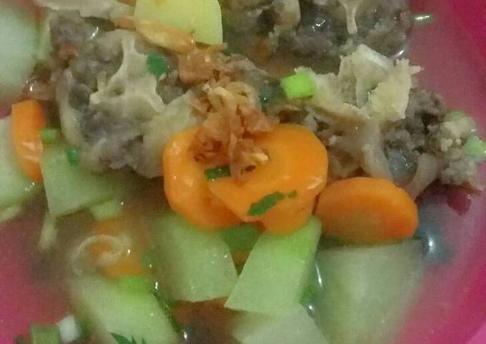 Resep Sop Buntut Sayuran oleh Desi Rizki - Cookpad