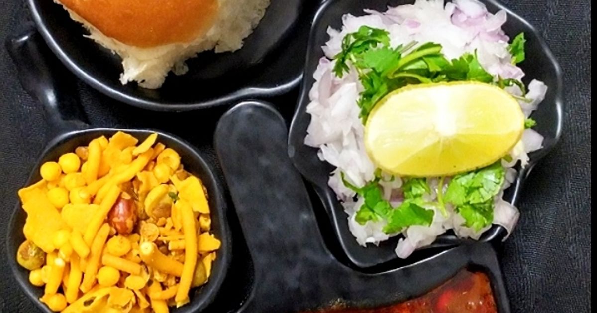 Misal Pav Recipe by Shashi Gupta - Cookpad