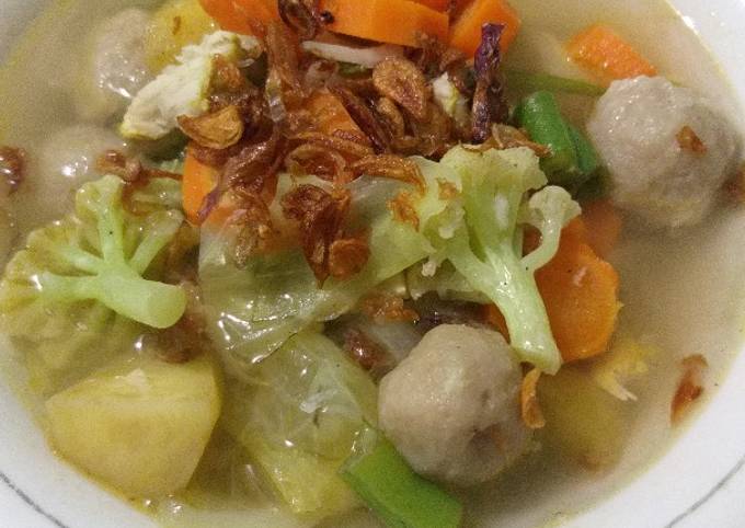 Resep Sup ayam bakso oleh Mama Nafissia - Cookpad
