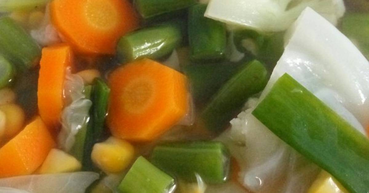Resep Sop sayuran bakso oleh Yoana Anggraini Mbabho - Cookpad