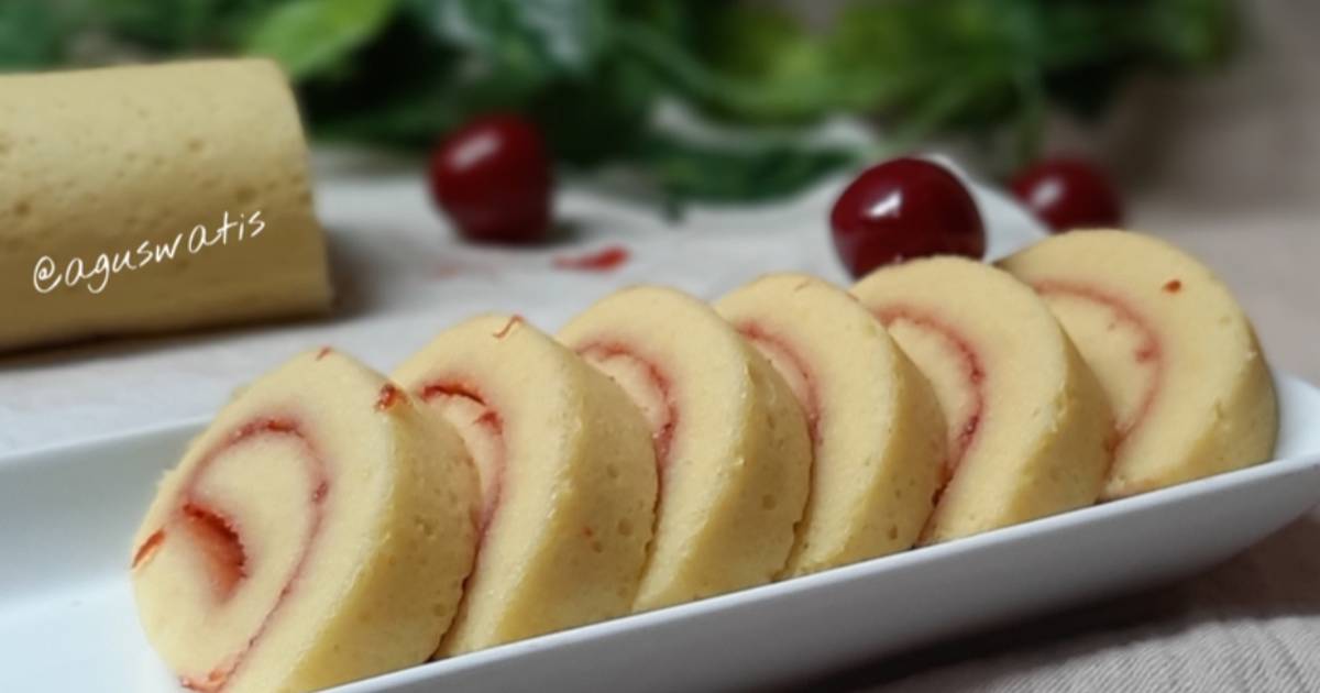 233 resep cake gulung kukus isi selai strawberry enak dan mudah - Cookpad