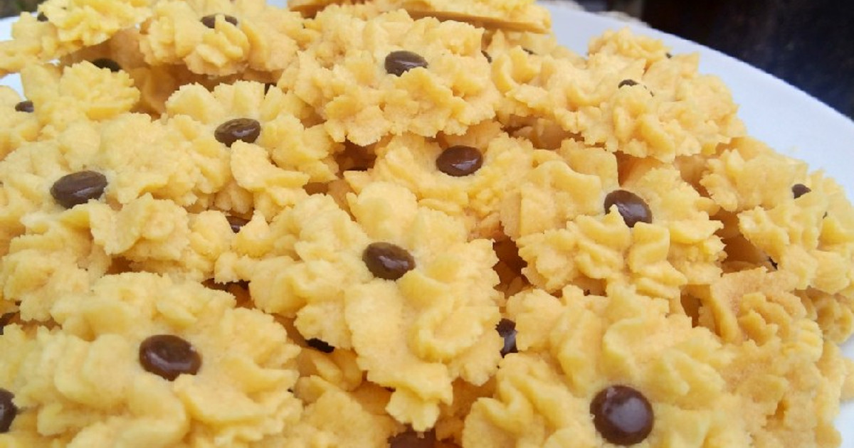 Resep Kue Semprit Mawar/Kue Dahlia oleh Yuyun Kristia - Cookpad
