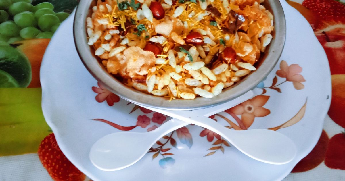 Tasty Crispy Puffed Rice Chatpata Snack Recipe by Ramaben Joshi - Cookpad