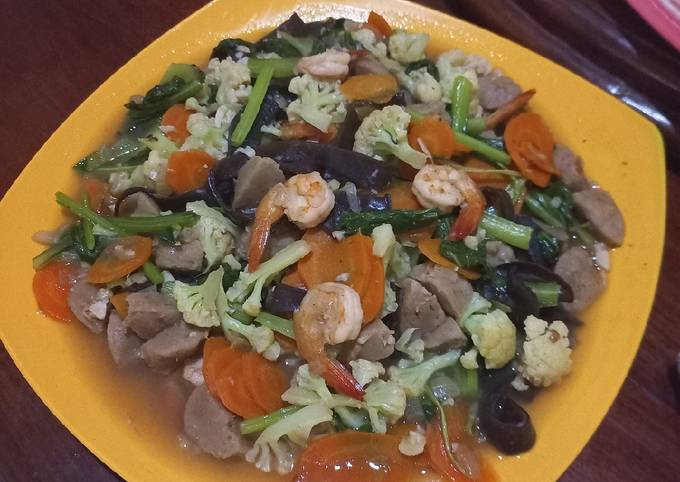 Resep Capcay Kembang Kol Ceria oleh rrrsuryaaaa - Cookpad