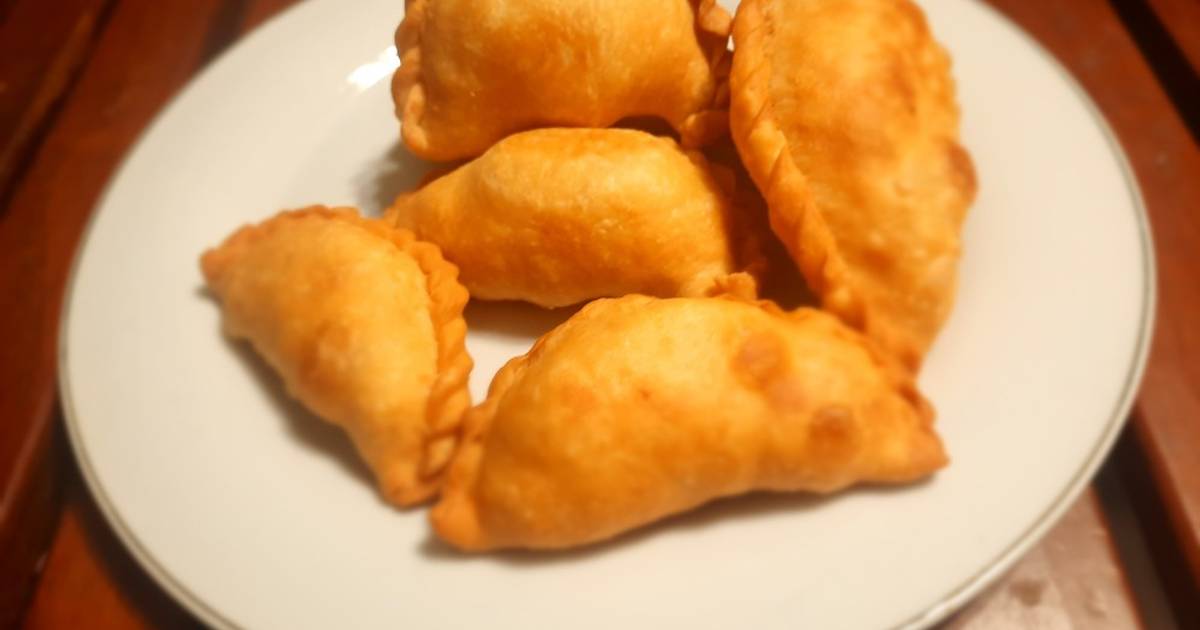 Resep Pastel isi sayur oleh Kia Arthemist - Cookpad