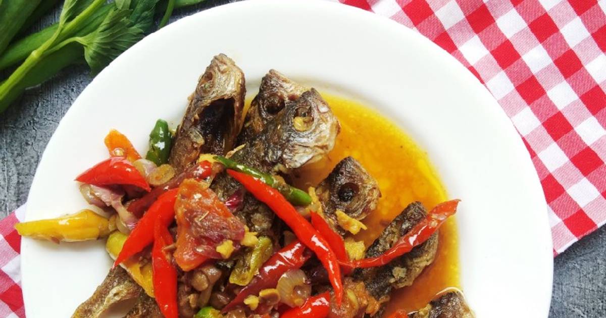 Resep Ikan Ekor Kuning sambel Tauco oleh Roswisno Munthe - Cookpad