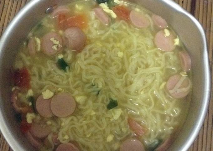 Resep Bakmi Rebus Sosis oleh Tiara Dewi Anggraeni - Cookpad