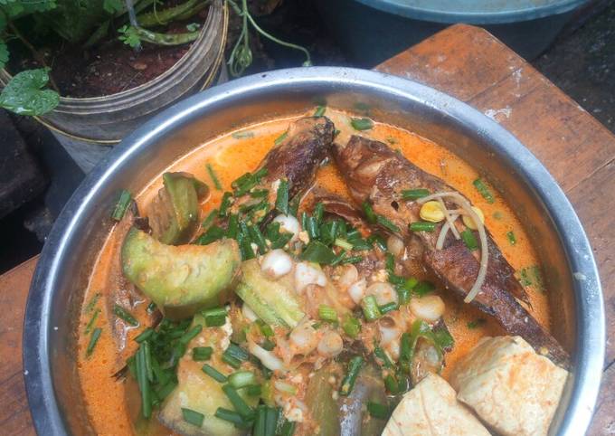 Resep Mangut asap krapu terong tahu mentah oleh Sumarmi Kingking - Cookpad