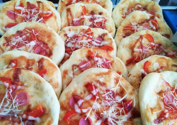 Resep Pizza mini oleh Dapoer PoetPoet (hasni) - Cookpad