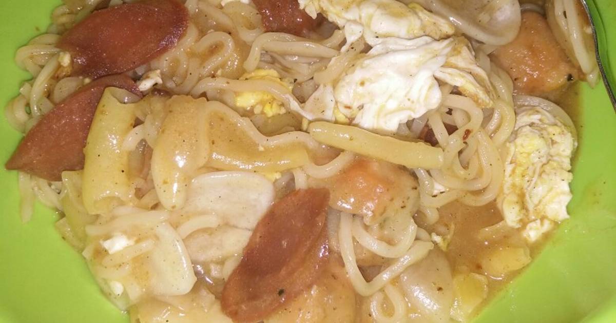 Resep Mie kuah kare special oleh choiru rodiah - Cookpad