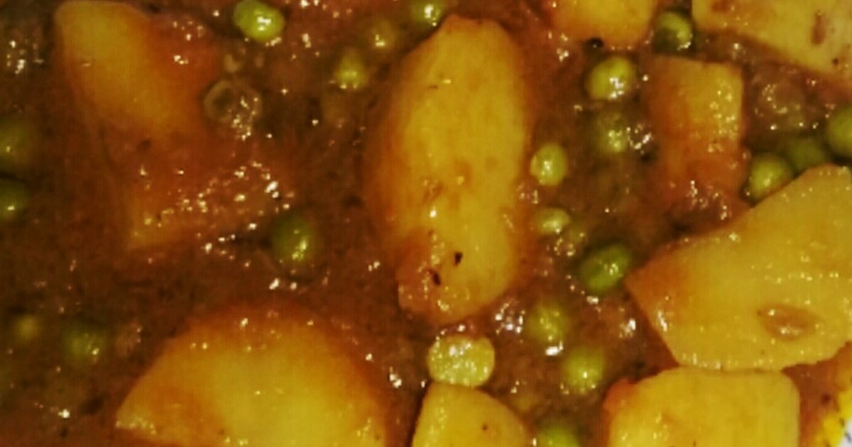 Alu Matter Recipe by Farzana Memon - Cookpad