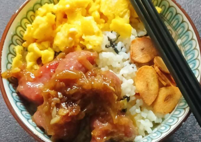 Resep 738. Garlic Butter Rice with Saikoro Beef oleh Devin - Cookpad