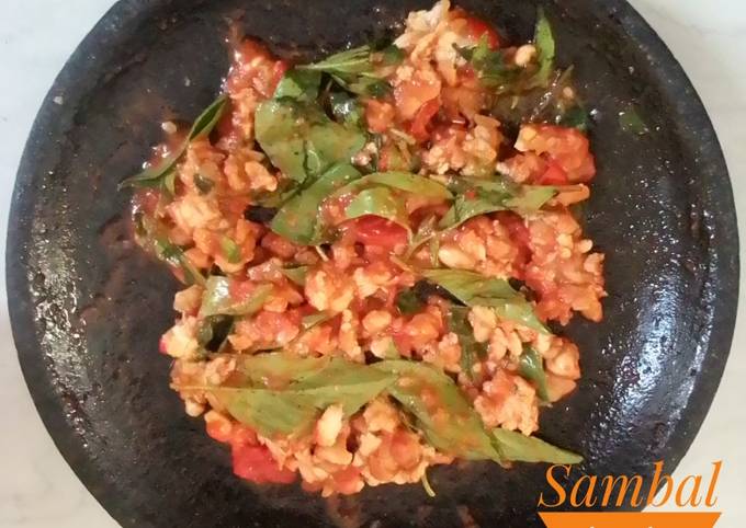 Resep Sambal tempe kemangi oleh Rovita Naima - Cookpad