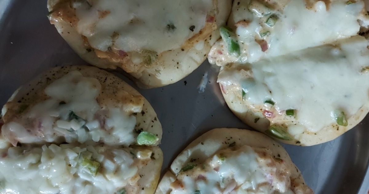Oats Pocket Piza Recipe by Arti Singh - Cookpad