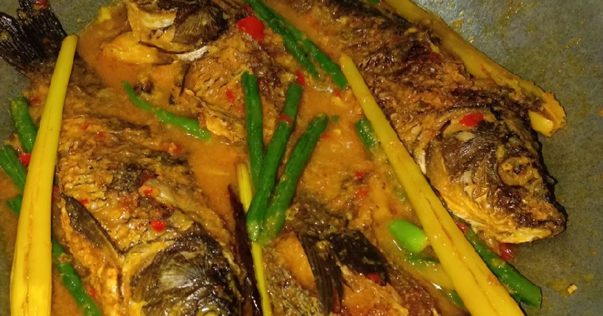Resep Ikan Mas Bumbu Kuning🐠 oleh Nadhifah - Cookpad